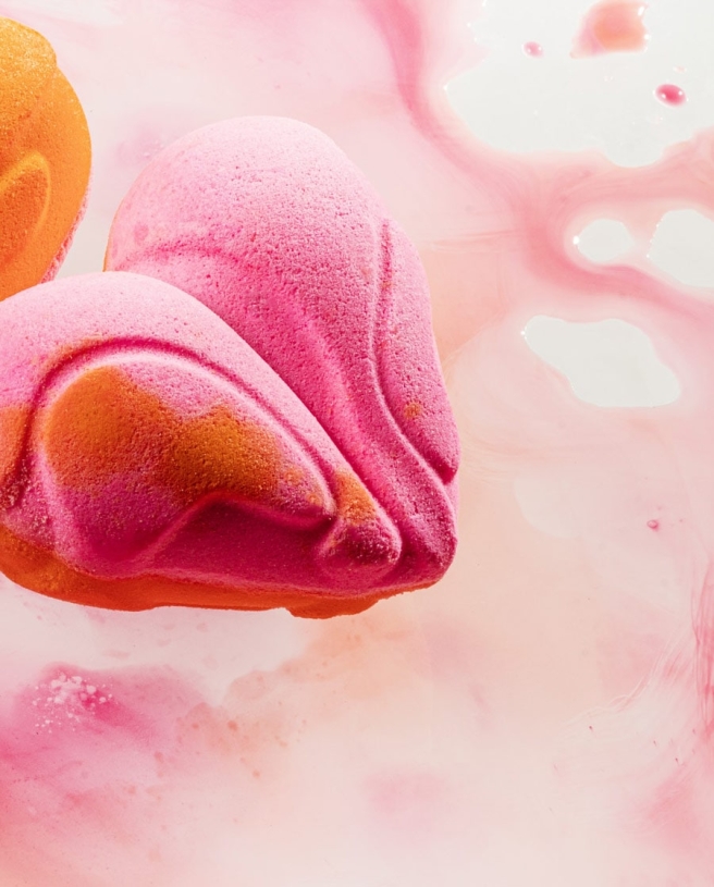 Foaming bath bomb Spread the Love - STENDERS Cosmetics