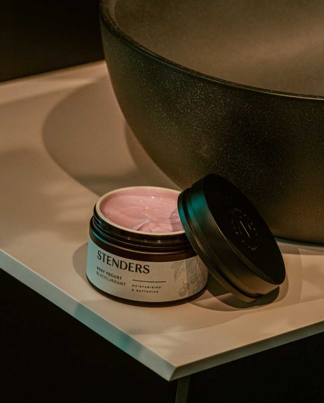 Body yogurt Blackcurrant - STENDERS Cosmetics