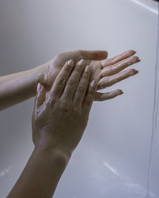 Visual imperfections. Hand wash 24 Carat Gold - STENDERS Cosmetics